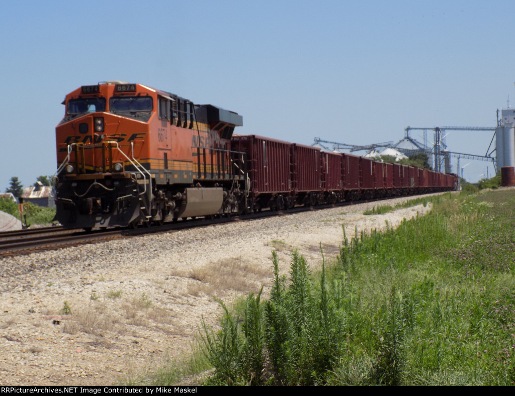 BNSF 6674